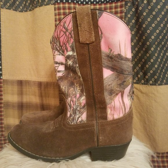 Masterson | Shoes | Girls Pink Camo Boots | Poshmark